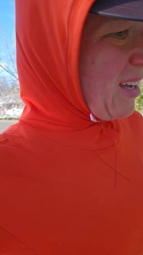 Brr. This summer lover is not amused! Bahaha. Do it anyway. #running #coldweatherrunning #snowrunning | runningwithronni