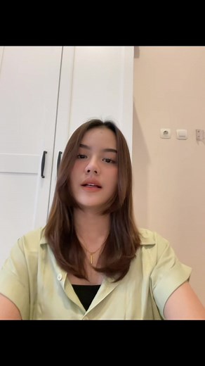 How to Style Medium-Length Hair for a Fresh Look