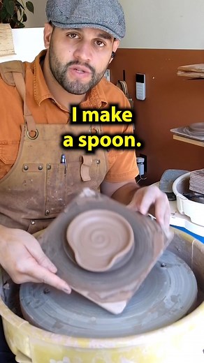 Making a spoon rest 🥄 #pottery #ceramics #clay #howto