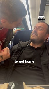 Took him a good 5 seconds to realise it wasn't his mate 😂 | Metro