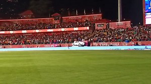 IPL Governing Council chairman Arun Dhumal is seen requesting people to leave the stadium after the Punjab Kings vs Delhi Capitals match was called off in Dharamsala. 📹: @rvmoorthyhindu #IPL2025 | #PBKSvsDC | Sportstar