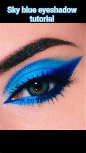 Sky blue eyeshadow tutorial