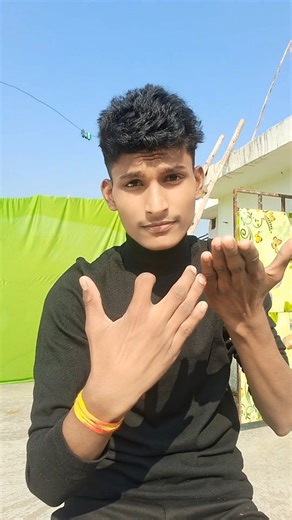 Dalip Bhai on Instagram: "Unbelievable Finger Cut Magic Trick 😱🪄 | Mind Blowing Hand Illusion ✨ | Viral Magic Shorts #FingerMagic #HandIllusion #MagicTrick ViralShorts YouTubeShorts"