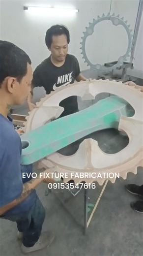 Mga ilang "Onti pa" kaya? 😆 Gusto ko ng matapos ito dahil may installation pa kami sa Thursday! EVO Fixture Fabrication and Services #modulefabricator #SignageMaker #fabrication #advertising #workethicmatters #sculpture #artist #artwork #artsandcrafts #shimanoduraace #shimano #duraace #roadbike #PadyakisLife #roadbike #cycling #cyclinglife #bike #bikelife #cyclingphotos #roadcycling #cyclist #mtb #bicycle #instacycling #ciclismo #cyclingshots #cyclingpics #strava #bikeporn #cycle #mountainbike 