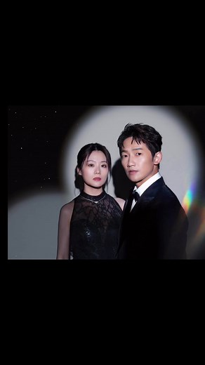 18K views · 885 reactions | ￼￼金鐘58紅毯￼戰鬥期！翻出了哥哥妹妹三年前在「在台灣的故事」合體的幼稚影片！￼笑一笑又可以繼續戰鬥❤️❤️❤️￼放心，我們紅毯不會穿這樣藍￼￼ | 楊小黎 Shiauli Yang | Facebook