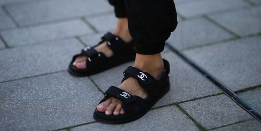 We found the best sandals with arch support that are *actually* cute!