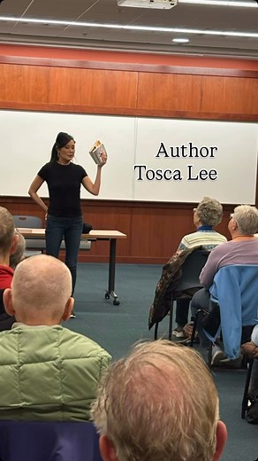 ✨ An unforgettable night at Seward Memorial Library. Our community showed up, filled the room, and welcomed Tosca Lee as she shared The Long March Home, our One Book One Nebraska read. So proud to be part of a town that celebrates stories and the people who write them. ❤️📚 @toscalee @sewardlibrary | Chapters Books & Gifts