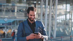 En la red de talleres #BoschCarService, puedes pedir cita y presupuesto en un click y conectar con tu taller en cualquier momento y desde cualquier lugar. 📲 ¡Infórmate! | Bosch Car Service