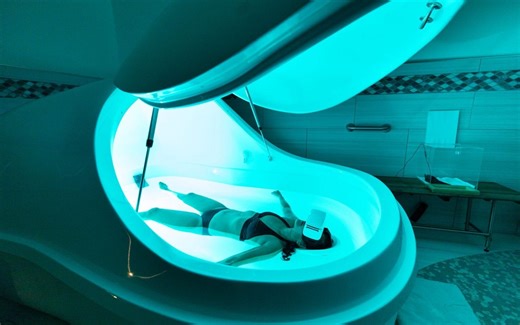 AR/VR/MR应用⑩娱乐业：2.3 太空站宇航员高端VR体验SpaceVR玩家近地卫星轨道感受失重状态太空环游地球