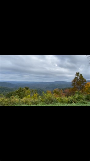 3.3K views · 67 reactions | Cloudy with a touch of fall color at Grandview Overlook on Blue Ridge Parkway on Friday. Video: Kenneth Reece/WataugaOnline | WataugaOnline | Facebook