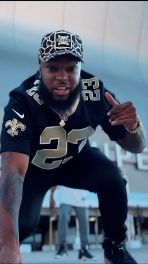 It's GameDay 🏈and I need all #WhoDatNation ⚜️ to Rock with this one! This is the Official #WhoDat ⚜️ LINEDANCE for our @NewOrleansSaints ! I need everybody to learn this one created by me Yours Truly! TAG Your favorite Saints Player @alvinkamara @cantguardmike Song: WhoDat LineDance Artist : @GameOvaSkip Produced By: @BeatDoctor12 #VideoCred 🎥 @GameOvaFilms #GameOvaSkip #NewOrleansBounce #NolaBounce #NolaDance #NolaCulture #WhoDat #WhoDatNation #LineDance #LineDancing #LineDancers #LineDancer 