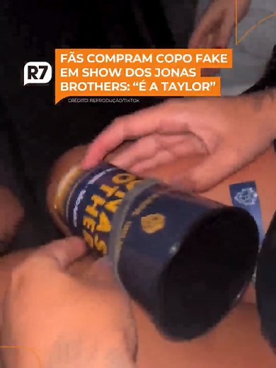 Copo dos Jonas Brothers revela fake da Taylor Swift