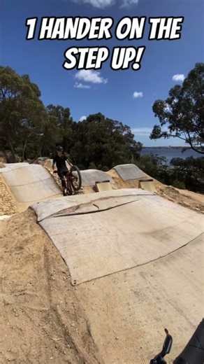 Learning One Handers at Point Walter! #dirtjumps #mtb #pointwalter #mtblife #mountainbike