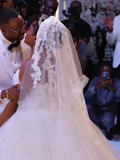 Kiss the Bride: A Beautiful Wedding Celebration