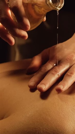 𝗧𝗘𝗔𝗩𝗔 𝟏𝟏.𝟏𝟏 𝐁𝐈𝐆𝐆𝐄𝐒𝐓 𝐃𝐄𝐀𝐋 𝐎𝐅 𝐓𝐇𝐄 𝐘𝐄𝐀𝐑 ✨ Unwind with our Signature Aroma Massage — 60 minutes of pure relaxation. Only THB 𝟏,𝟏𝟏𝟏 for a limited time. Experience TEAVA’s rituals with 10 tea-inspired aromatic oils, crafted to awaken your senses and restore balance. TODAY — 30.11.2025 — โปรแรง 11.11 BIGGEST DEAL OF THE YEAR ✨ ผ่อนคลายไปกับ Signature Aroma Massage 60 นาที ในราคาเพียง 1,111 บาท เท่านั้น สัมผัสน้ำมันหอมอโรมาที่ได้รับแรงบันดาลใจจากชาไทย ทั้ง 10 กลิ่นซิกเนเ