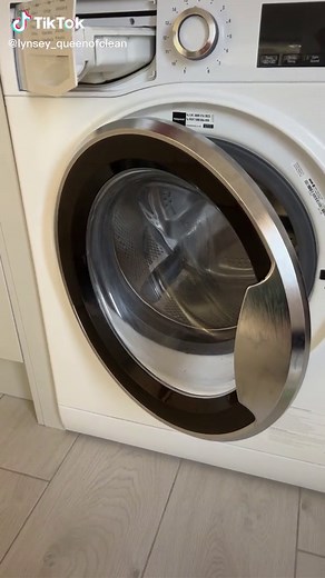 How to Properly Clean a Washing Machine Rubber Seal | Queen of Clean Tips