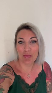 Voici une tote vidéo qui explique les produits que j utilise pour les cheveux et le site internet 😍🧚🏻‍♀️ Laura Marina Negre 🌸 #olaplexproducts | Tata elode