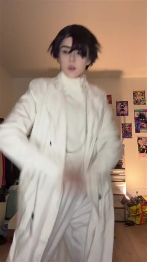 Ivan's Cosplay Dance Performance at Alien Stage