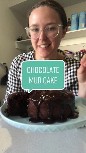 🍫 Day 8 and you won’t believe how easy this mud cake is to make! Rich, moist and super easy to make, what more could you ask for in a mud cake 🍰 #basicbakingseries #aussiemum #costofliving #ingredienthousehold #backtobasics #mudcake #mudcakehack