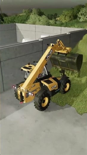 Funny Multiplayer, Watch Above! #farmingsimulator22 #farming #gaming #shorts #silage #comedy