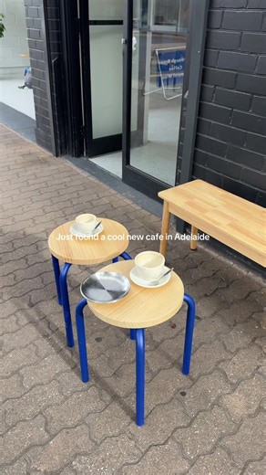 If you don’t get the focaccia, we need to have a serious chat. It is life changing. Tucked away in the CBD! #adelaide #adelaidefood #placestoeatadelaide #adelaidefoodie #thingstodoinadelaide 📍Idle Hands 100 Gilbert Street ( I don’t know how new they are. I only just discovered it! ) it’s also a furniture shop/ cafe hybrid. Either way obsessed