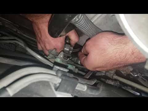 Removing Bank 1 Sensor 1 A/F Sensor 1999 Lexus ES 300 Part 1