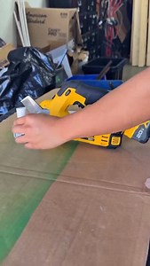 @the__impetus cutting plastic tubes like butter Get clean, burr-free performance in plastic materials up to 2 inches with the DCE180B 20V MAX* Plastic Tubing Cutter that cuts up to 3 times faster††. Delivering up to 400 cuts per charge**, this tool features both automatic and manual cutting modes and an automatic LED to help optimize user control. With a D-handle style grip that provides a balanced grip and a corrosion-resistant stainless steel blade, the 20V MAX* Plastic Tubing Cutter is built 