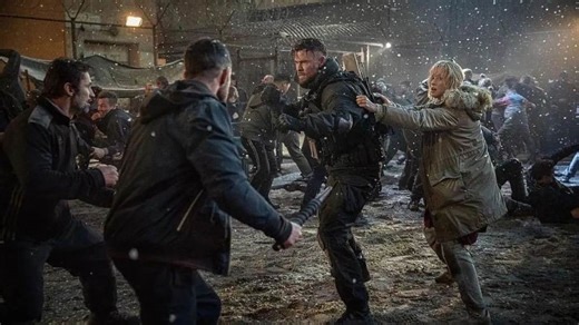 Extraction 2 का हिंदी टीजर रिलीज, दुश्मनों के झुंड से अकेले लड़ते नजर आए क्रिस हेम्सवर्थ - Extraction 2 Hindi teaser release Chris Hemsworth action thriller returns