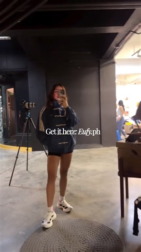 Laurent Joy Benig | I’ve really been enjoying the Eufy E20. It’s the first heated wearable pump and it helps me get my flow so I can just go on with my day.... | Instagram