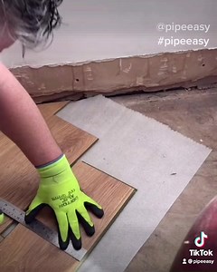 2.6K views · 18 reactions |  How to mark out those awkward angles when installing laminate…樂 #diy #howto #teirnanmccorkell #flooring #instadaily #fridayfeeling #flooringmadeeasy #solutionsmadeeasy #diyvideo #math #smallbusiness #socialmedia #diyvideos #laminateflooring #laminate #manchester | Solutions Made Easy | Facebook