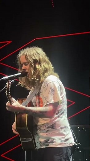 Billy Strings - Rank Stranger