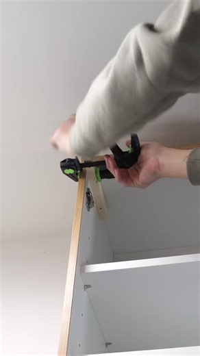 Festool Australia on Instagram: "Clamp, spread, or fix with just one hand. This all-rounder gives you full control, whether you’re securing a guide rail, holding a workpiece, or setting up on the MFT. ⁠ Work smarter, not harder ⁠ Get yours now⁠ ⁠ https://www.festool.com.au/fs-150-onehanded-clamp-2-pack-578623.html"
