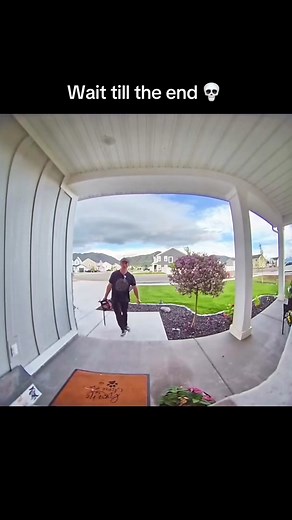 Intruder Alert: Homeowner Confronts Robbery in Action | Security Cam Footage