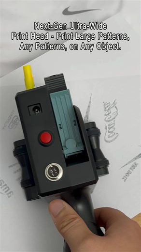 Check out this handheld inkjet printer! You can print any custom logo or design you want—super easy! (3)