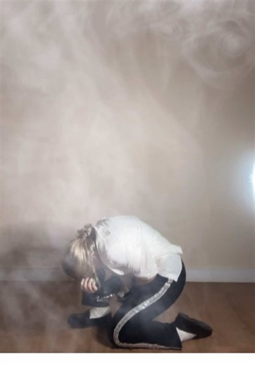 Michael Jackson's Iconic Moonwalk Dance Performance