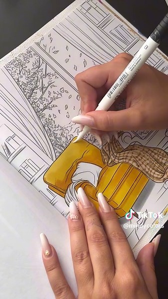 Relaxing Adult Coloring Moments for Mindfulness