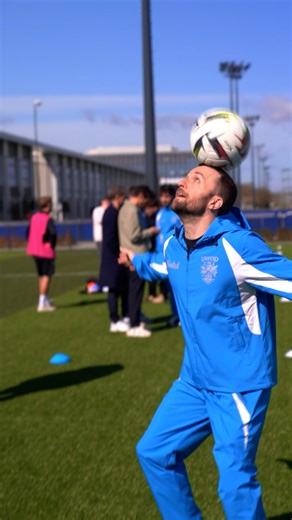 263K views · 1.1K reactions | Pas d'excuses Squeezie 藍 | PSG - Paris Saint-Germain | Facebook