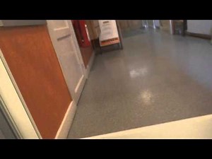 Motala Hiss / KONE Chain Drived elevator @ Västra Stationsgatan 10, Bollnäs, Sweden.