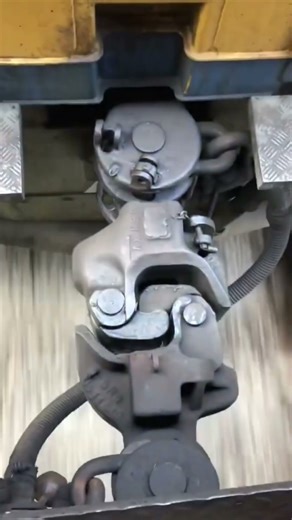 Why Are Train Couplings So Simple Yet So Strong?