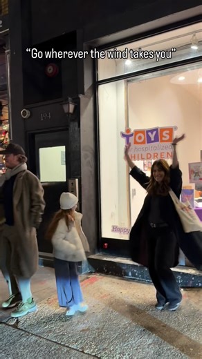 Yakov Yehuda Hecht on Instagram: "When the wind takes you to the Volunteer Center! 💜🧡 #happykidshealfaster #family #smile #hanukkah #hanukkahprty"