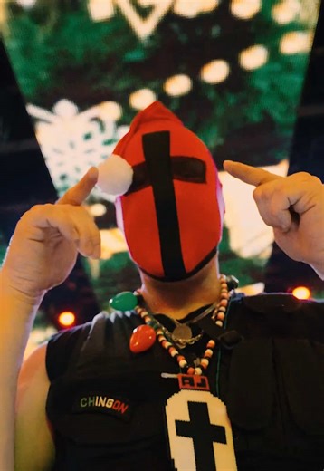 A wild Christmas Priest appeared in LA 🤫🎅 #hardtechno #technomusic #techno #rave #raver