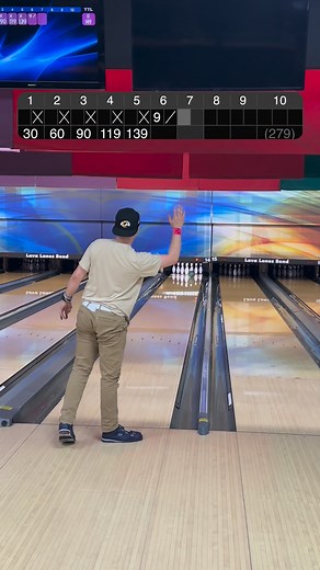 1.6K views · 15 reactions | First game out of box with the 900 Global Cove! Loved the ember so much and needed a hybrid so figured I’d get its counterpart! Didn’t go as planned, bad reads led to some splitting in some crucial moments, but it’s only practice! Thank you to Urban Legends Pro Shop for making this happen! #fyp #bowling #900global #spi #cove | Alexander Peach | Facebook