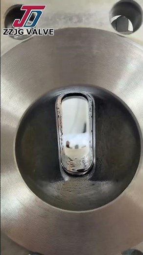 Opening and closing of the plug valve