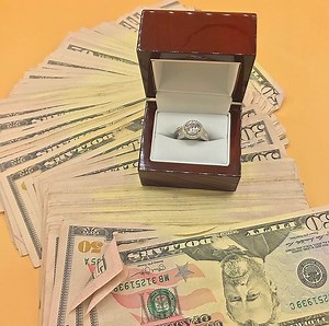 1.2K reactions · 162 shares | Do You Have An Email? Want To Win 3 Free Ring Baths and A $10,000 Ring? ✅If 헬헲혀: click the 'Get Offer' button to enter to win 3 free ring bath bombs and a $10,000 ring ❌ If 헡헼: Your not interested in winning | Bubbly Belle | Facebook