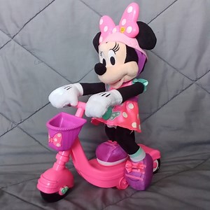 Disney's Toy Minnie Mouse Sing & Spin Scooter Just Play