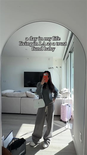 a day in my life living in Los Angeles as a trust fund baby, lmk if I should do more of these. @MAV LASH for my lashes @Thread Bar for my eyebrows @La La Land Kind Cafe matcha @PopUpBagels for bagels #fyp #adayinmylife #livinginlosangeles #richtok #richkid