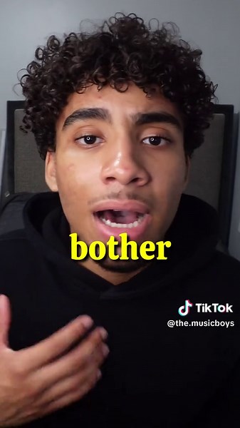 Why did she do Drake like this😭#drake #drizzy #rihanna #drizzydrake #raptok