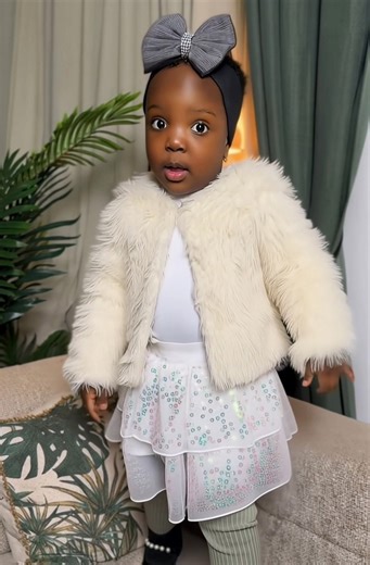 😂😂..inspired by @Nina #viral #kissme #babyhumour#tiktokbaby