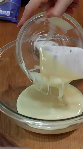 Easy coconut macaroons anyone can bake