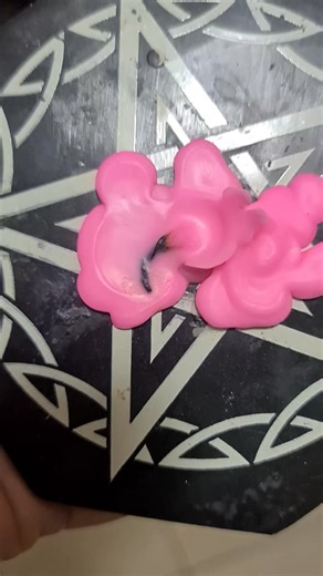 5 comments | Ceromancy. "A divination practice that interprets shapes and patterns formed by melted candle wax to gain insight." Do you practice Ceromancy? I always ask my candles to leave me a message in the wax drippings, and I've always found the messages to bear true. For all my intuitive friends out there... tell me, what do you see in my wax melt? Ps. As you will hear in the back ground it was pouring with rain when I took this video  | Star Tarot | Facebook